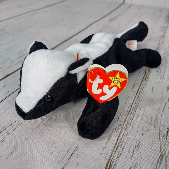 Ty | Toys | Vintage 995 Ty Beanie Babies Stinky The Skunk | Poshmark
